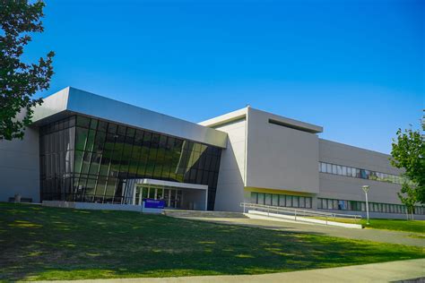 La Universidad Austral Quedó Posicionada Como La Mejor Del País En Un