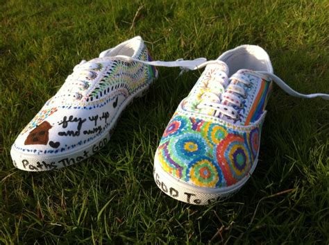 Transform Plain White Shoes Into Unique Masterpieces