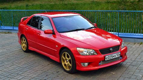 Toyota Altezza 20 бензиновый 2001 ☭ Red Line ☭ на Drive2