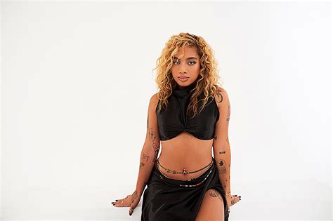 Kiana Ledé Praises Drake For Influencing How Randb Artists Flow