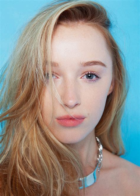 Women Mark Hayman Celebrity Photographer For Fabulous Magazine