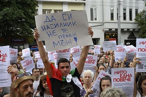 Източникът на проблема с насилието Площад Славейков