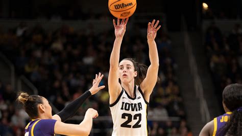 Uconn Vs Iowa Prediction Final Four Pick For March Madness