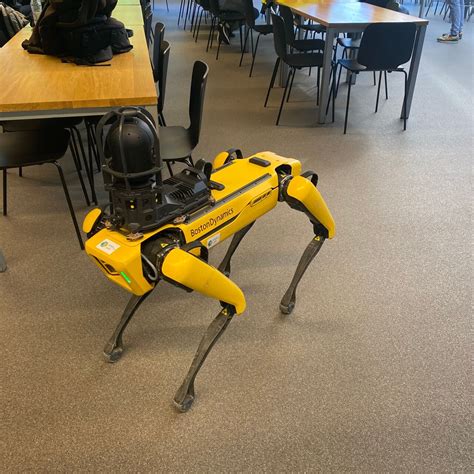 Le Chien Robot Dab Inbev Détecte Les Problèmes Techniques Avant Ses