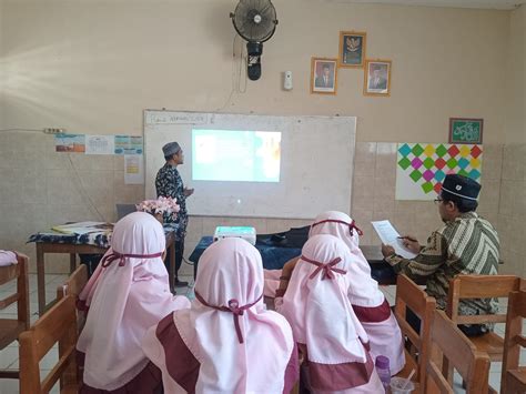 UPAYA MENINGKATKAN PRESTASI BELAJAR PENDIDIKAN AGAMA ISLAM DENGAN