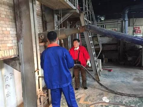 振华装饰玻璃一窑四线玻璃砖窑炉冷修改造施工验收并点火烤窑 南京佰盛玻璃技术有限公司