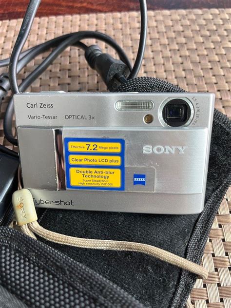 sony cybershot carl zeiss 7.2mp, Photography, Cameras on Carousell