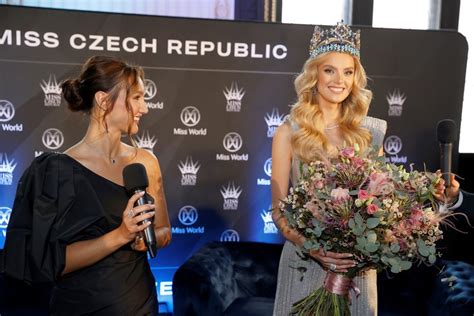 Galerie Miss World Krystyna Pyszková 25 Sekla S Vysokou školou