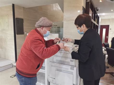 我为群众办实事，导诉立案暖民心澎湃号·政务澎湃新闻 The Paper