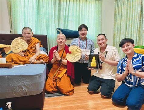 พระกริ่งไตรโลกนาถ เนื้อทองแดง Buchapraamulet