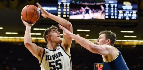 Rutgers Scarlet Knights At Iowa Hawkeyes Betting Preview