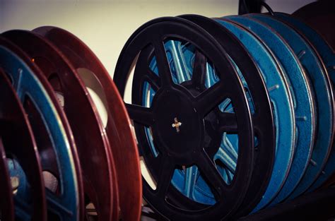 무료 이미지 빛 바퀴 복고풍의 차량 살 색깔 푸른 비디오 가장자리 자동차 부품 자동차 타이어 항공기 엔진 필름 스풀 영화 필름 그림 쇼