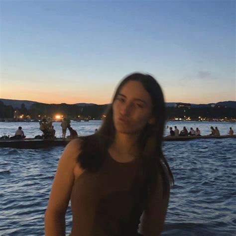 Aylin Ayliinakdemirr • Threads Say More