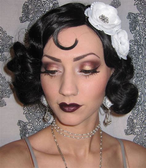 Flapper Makeup For Halloween