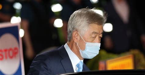 구속영장 기각 구치소 나서는 최지성