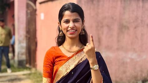 Bihar Assembly Elections 2025 Folk Singer Maithili Thakur Wins From Alinagar