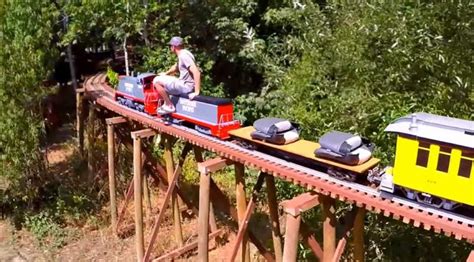 Scale Train Moving On Backyard Railway Trestle Is Simply Mesmerizing MIKESHOUTS