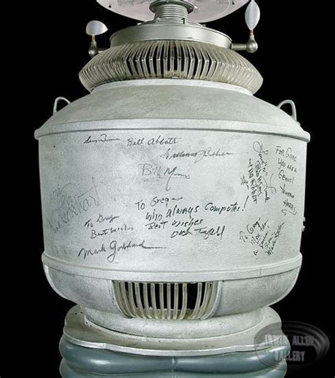 B 9 Robot From Lost In Space Lost In Space Promotional Image Space Tv