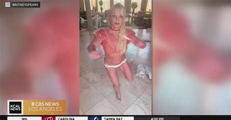 Britney Spears Knife Dancing Video Prompts Welfare Check Cbs Los Angeles