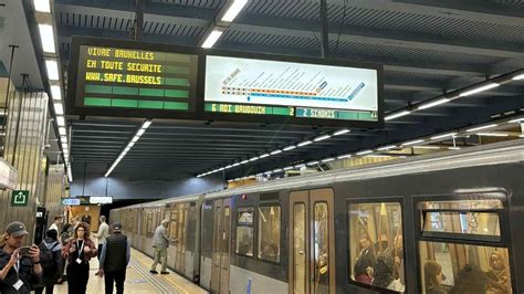 La Stib Sapprête à Commander 300 Nouveaux Bus électriques Rtbf Actus