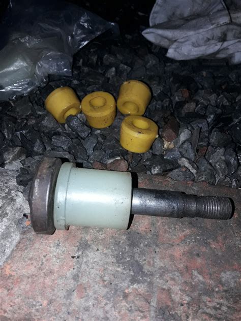 Задние резинки — ГАЗ 31029 2 4 л 1996 года расходники Drive2