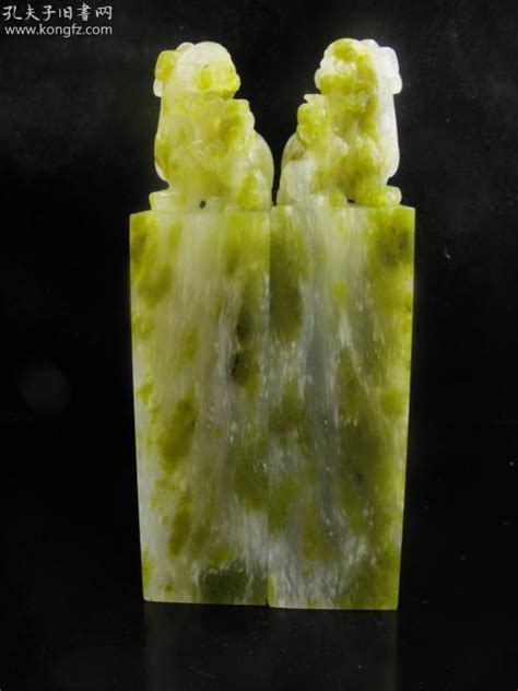 图新品精品 辽宁菜花冻水草绿冻母子兽大对章2539菜花冻也有叫水草绿冻稀少并已绝产本件玻璃体手感质地极佳色泽浓绿漂亮手感温润