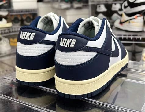 50％割引ホワイト系23cm最愛 Nike Wmns Dunk Low Vintage Navy スニーカー 靴ホワイト系23cm