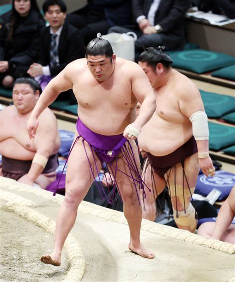 新十両・尊富士が優勝 千秋楽の星次第では一気に入幕もあるが「そこは意識せず、しっかり集中」 大相撲写真ニュース 日刊スポーツ