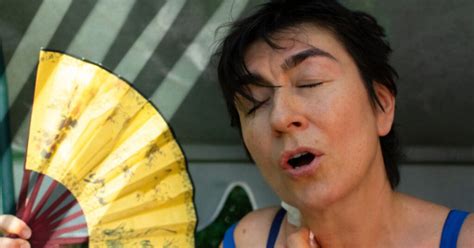 찜통더위 속 가벼운 탈수 증세중년 이상은 생명도 위험