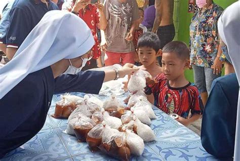 Orang Makan Orang