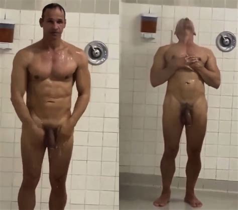 Hung Dilf Spied Showering