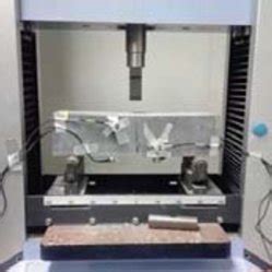 Three Point Loading Setup For Notched Specimen Download Scientific Diagram