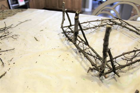 DIY TWIG FRAME Decorate More With Tip