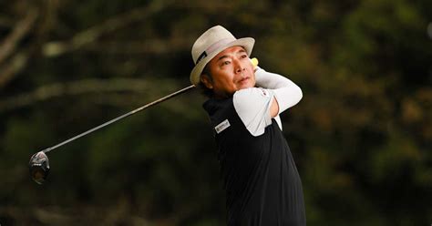 片山晋呉、1打差2位に浮上 強風にも負けず「ショットが良かったのでチャンスだと思った」／国内シニアゴルフ サンスポ