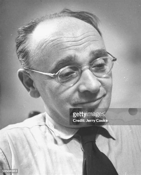 Mrs Gerhart Eisler Fotografías E Imágenes De Stock Getty Images