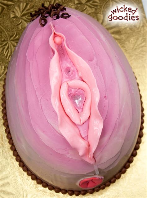 Actress Debra Messing Posts Empowering ‘vagina Cupcakes Gets Trashed