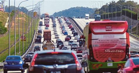 Accidents Heavy Traffic Slow Major Highways As Malaysians Return From