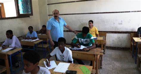 تعليم أسوان لا شكاوى من امتحان الإنجليزى بين طلاب الشهادة