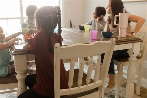 Meaningful Meals Reflecting Christs Heart Around The Table — Risen