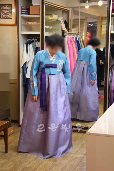 고급스러운 자수가 아름다운 결혼식 신랑어머니한복 [종로한복 고은빛우리옷] 네이버 블로그