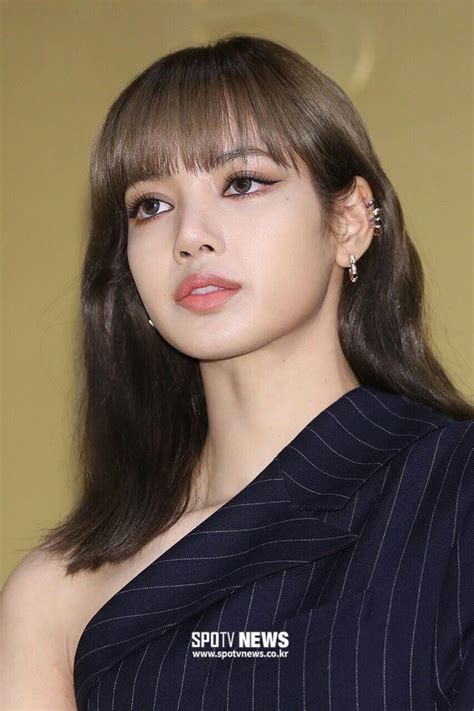 Pin by Корейская мапопырка on KPOP | Fashion event, Blackpink lisa, Beauty
