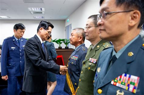 嚴部長獎勉屆退將官 表彰軍旅付出與貢獻 軍聞社 Nownews今日新聞