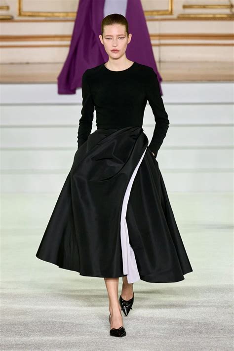 Carolina Herrera Fall Winter 2023 2024 RUNWAY MAGAZINE Official