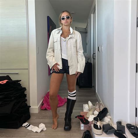 Tate Mcrae Feet Pics Feetfinder