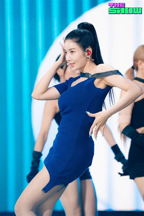 Kwon Eunbi With Another Insane Outfit Rkwoneunbi