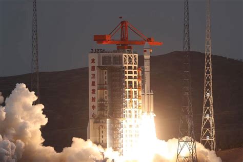 我国首型固体捆绑运载火箭长征六号改首飞成功 发射 浦江 预定