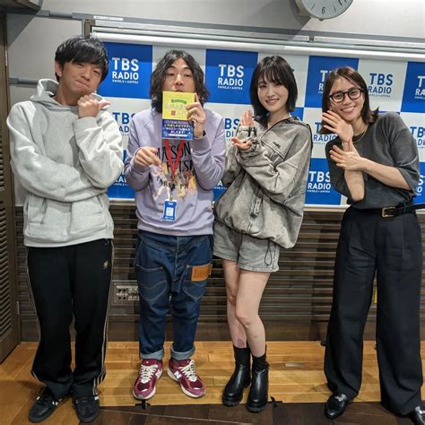 髙橋ひかる 中国応援会🇨🇳 On Twitter 【推特】㊗️ ふらっと1周年突破ウィーク🎉初日を迎えました🫡今日は、 滝沢カレン 髙橋