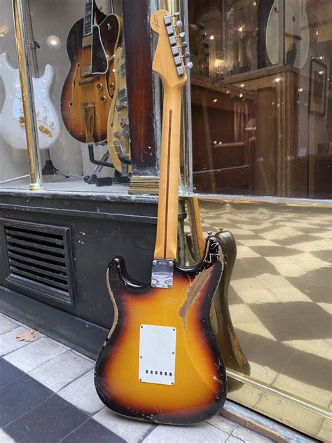 Fender Stratocaster 58 Cs Sunburst Galerie Casanova