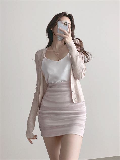 Outfits에 있는 Grace Kim님의 핀 패션 디자인 의상 코디 패션