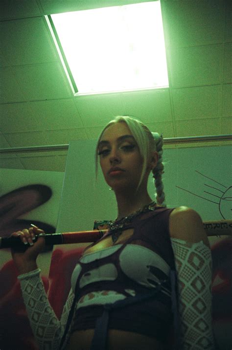 Laurel Smith Talks Her New Single “everybody Bleeds